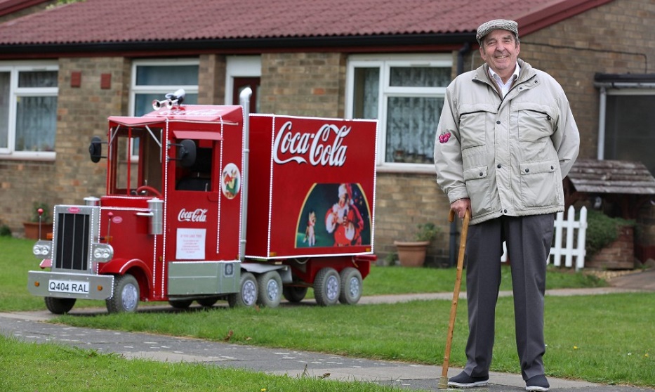 Granddad transforms mobility scooter into Christmas Coca-Cola truck ...