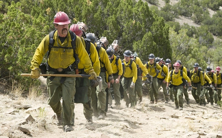 This true story of brave men fighting wildfires lights a late spark ...